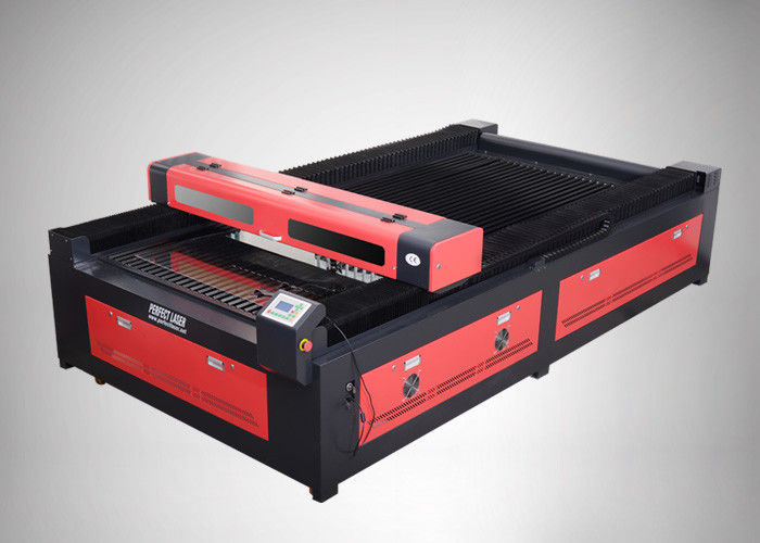 1300*2500mm Large Size Laser Cutting Machine For Garment and Fabric